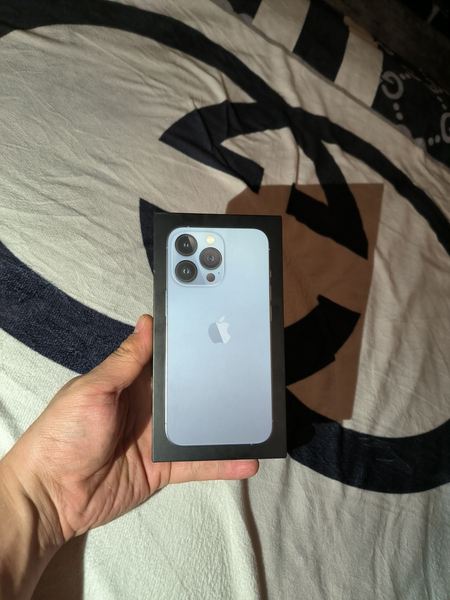 Хочу продать iPhone 13 Pro 128 Гб AA/A в новом состоянии