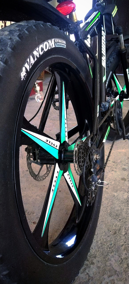 Velosiped sotiladi 26×4.0 balon diskali