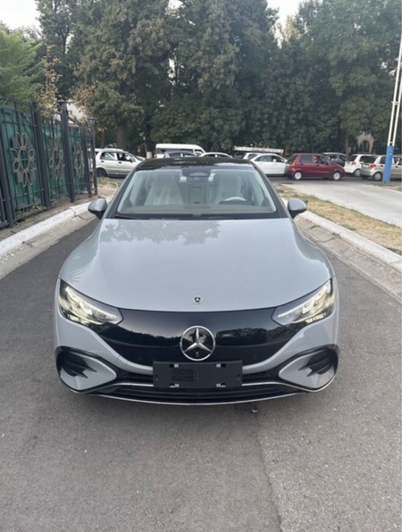 Mercedes Benz EQE 350+