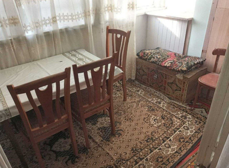 Юнусобод 6кв 2/4/4 Сотилади