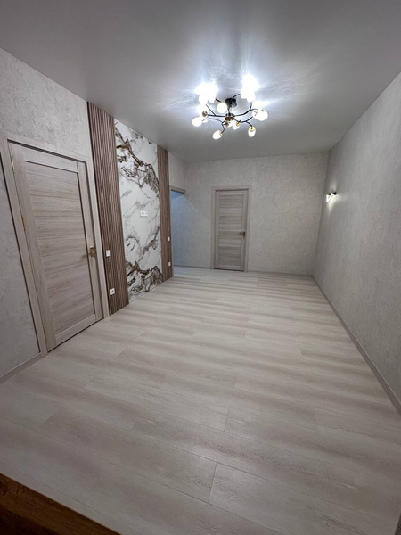 2/3/4 Ялангач Базарчик. 47м². Балкон 1,5 ×3. Не торец. Ремонт