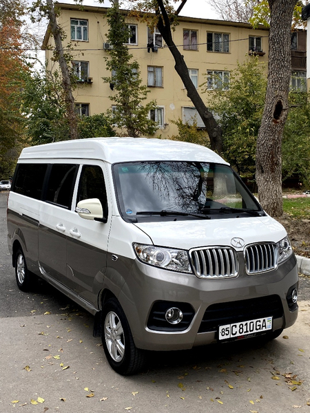 Продается авто машина минивэн Шинарай Х30l