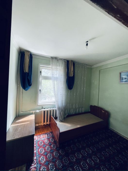 Ойбек метро 1 киши (50 метр метрога)