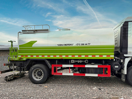 15 куб Водовоз Shacman 4x2 L3000 есть в продаже