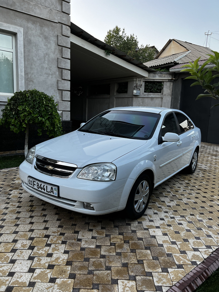 Lacetti 1,8 2012г