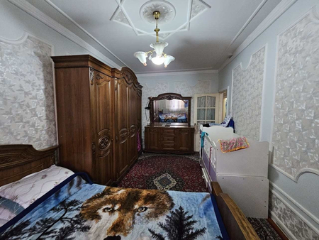 3 xonali panelni dom sotiladi