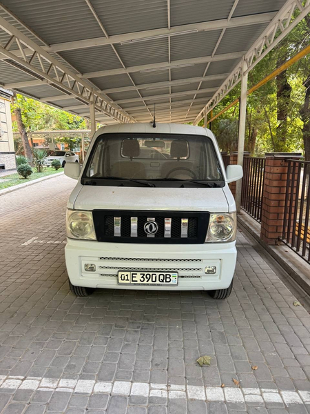 Srochna sotiladi Donfeng EQ1021