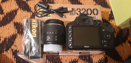 Фотоаппарат Nikon D3200 в хорошем состоянии четыре штуки