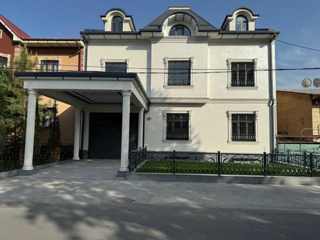 Очень лучший и современный дом на Центре Луначарского с 4 сотками