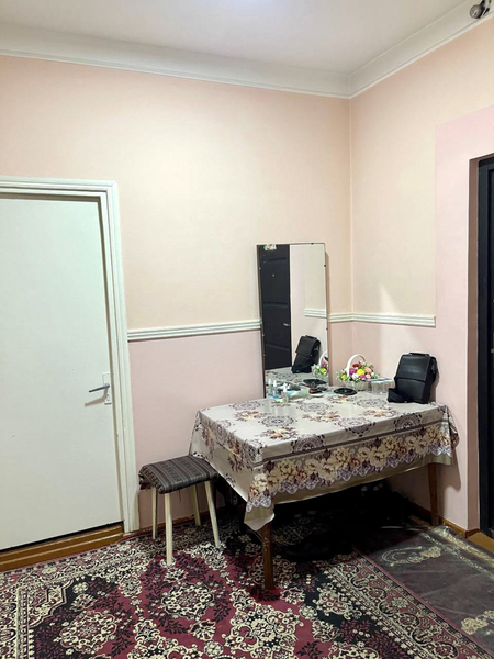 Olmazor Tumani Medgaradok da kvartira 1-etash 3xona.ipotekagaym berldi