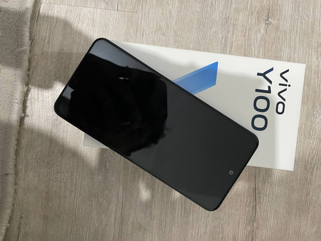 Vivo Y 100 hali yangi karopka dakument