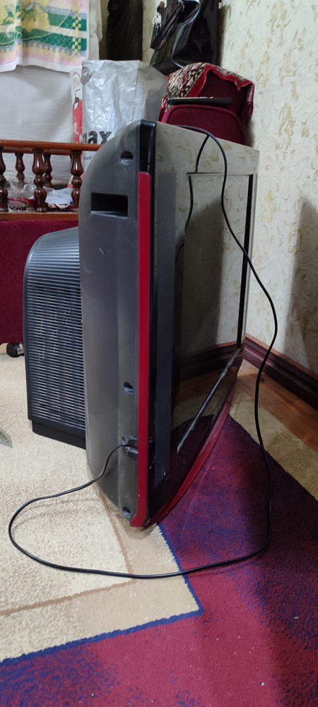 Срочно продам ТЕЛЕВИЗОР LG