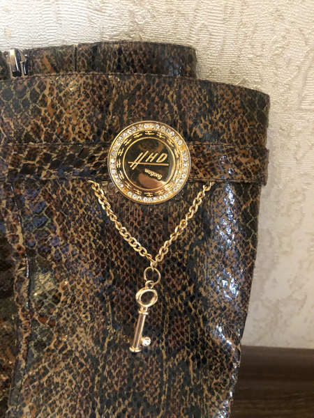 Продам красивые итальянские сапожки, кожаные