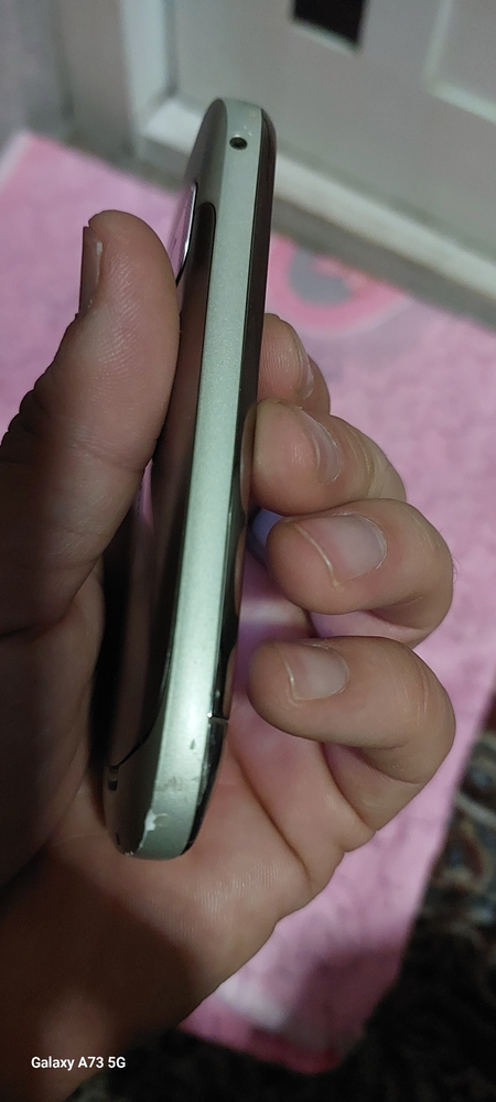 Nokia C7 ideal sastayanada Nokia N8 yaxshi sastayanada imeika bor