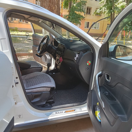 Lada Xray Cross 2019