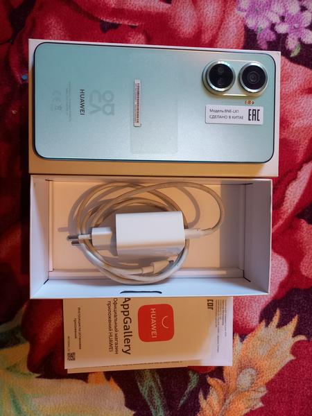 HUAWEI nova SE 10