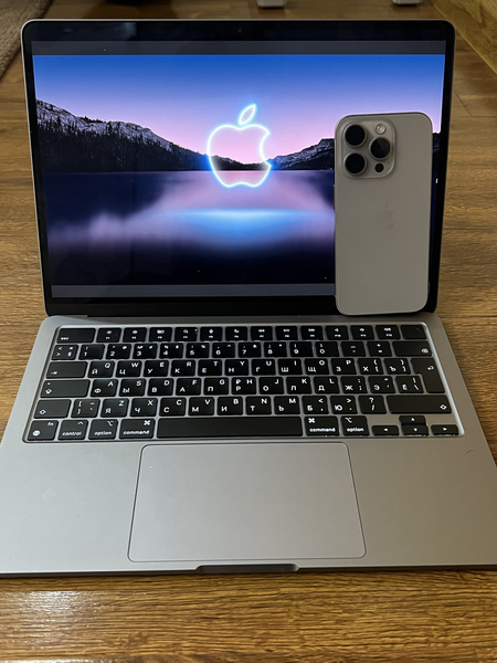 iPhone 15pro va Macook Air M2 SOTILADI?