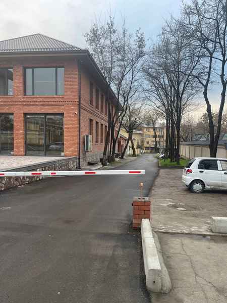 Срочно по скупной цене Максим Горький
