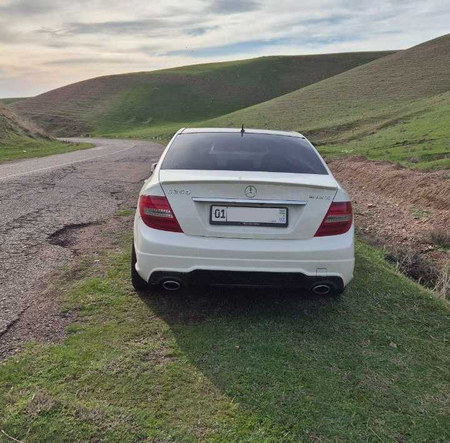 Mercedes Benz W204 C250 4matic