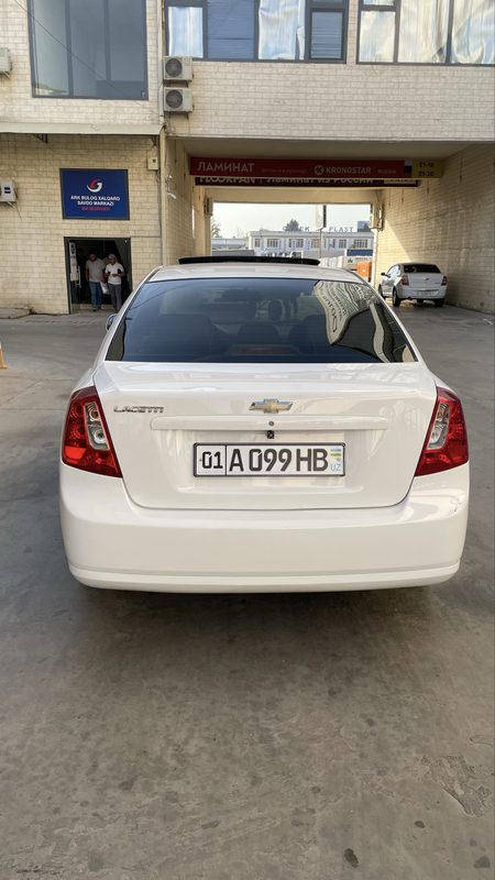 Срочно продаю свою машину Gentra 3 Lacetti