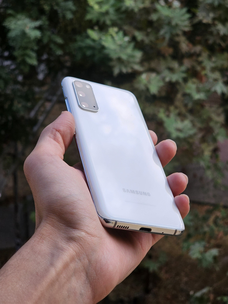 Продам свой S20 12/128GB. Посмотрите фотографии