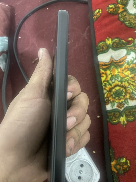 Bq telfon sotiladi