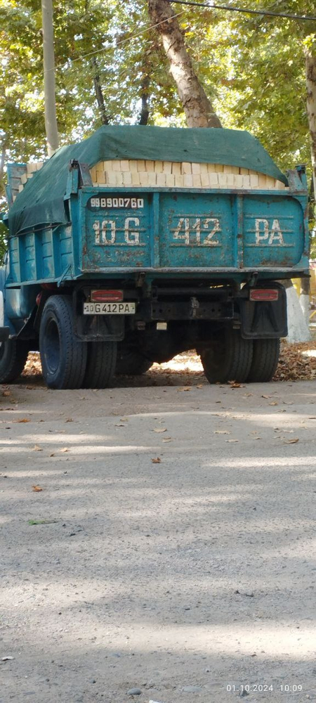 Zil gruzavo\\\'y sotiladi
