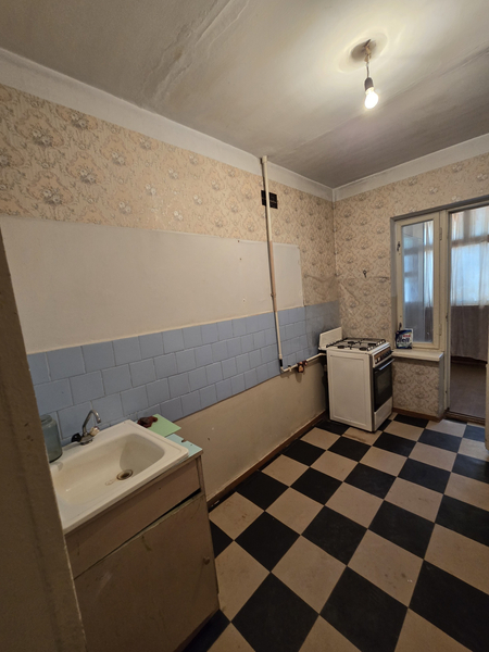 Продаётся 3 ком квартира на 1 этаже