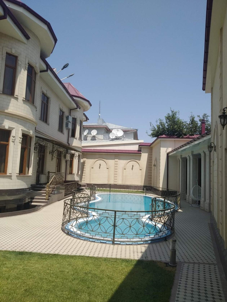 Бассейны фонтаны и водопады
