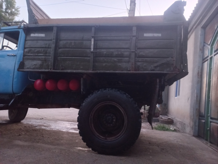 Zil 130 sotiladi