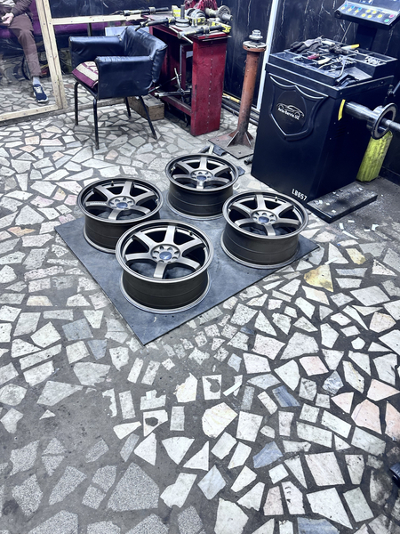 Volk Racing R17 4/100; 4/114,3 7,5j Et 43