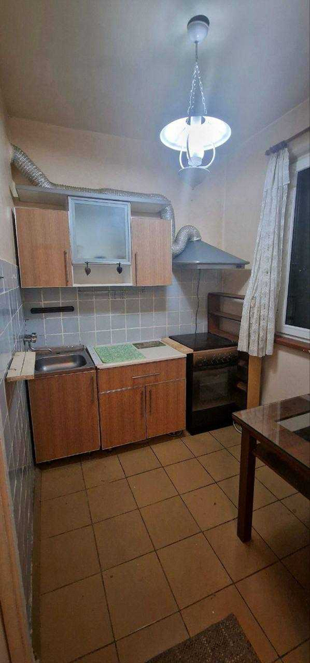 Максим горький, 2/4/5, не торцевая, требует ремонта, 46м2 Художников