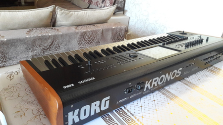 Korg Kronos 2 sotiladi