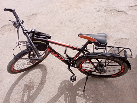 Velik velosiped tezda sotiladi