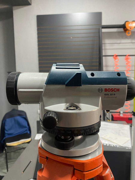 Нивелир BOSCH GOL32D (Новый) 