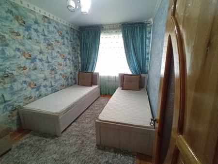 Здравствуйте. Сдается в Ал Хоразмий зади 51 школы 3 комнатная квартира