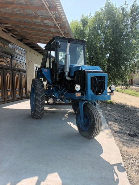 Трактор сотилади ттз
