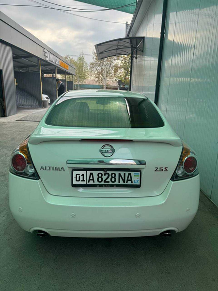 Продается Nissan Altima 2008 года, пробег - 55 500 км