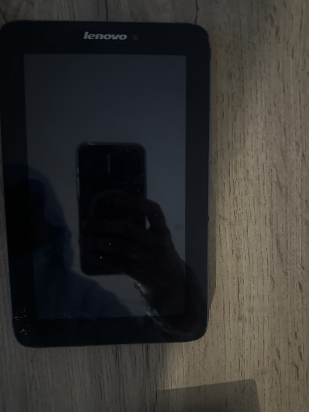 Lenovo планшет