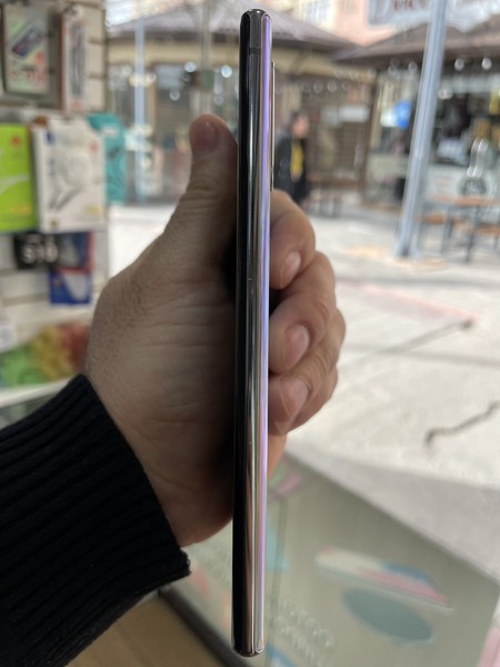 Samsung not 10 5 J  zudlik bilan sotiladi 12/256