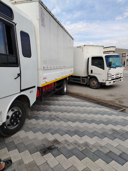 Isuzu avtobus sotiladi 2009