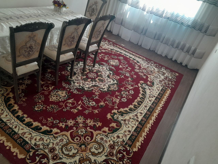 Квартира студент кизлар учун узок муддатга
