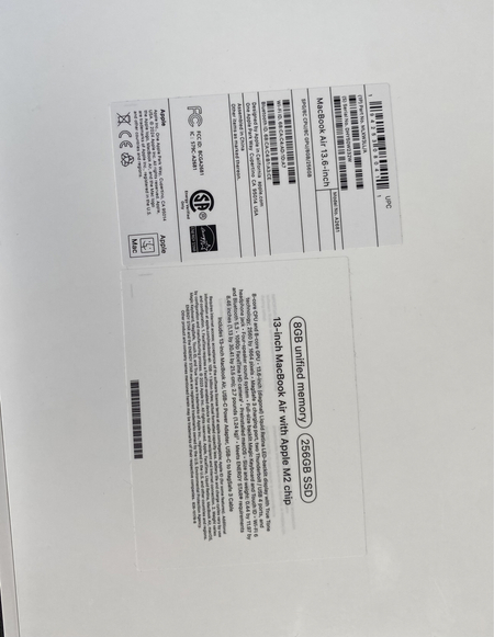 Apple MacBook Air M2 8/256GB 2022 года в идеальном состоянии