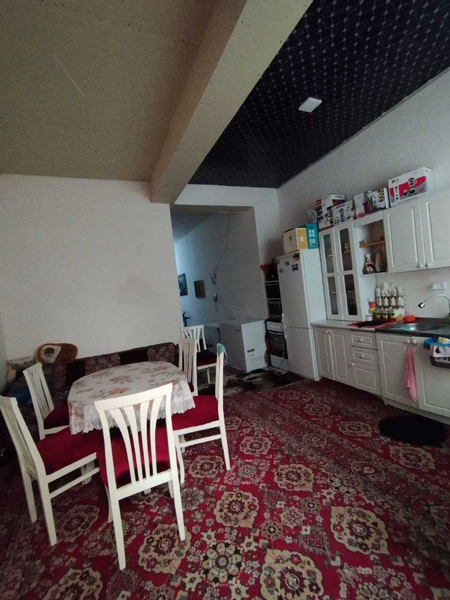 Срочно продаётся участка в Мирабаде 2 сотик 4 ком-я Парвона Махалля