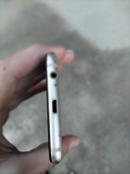 Samsung A6 2/32 zapchast
