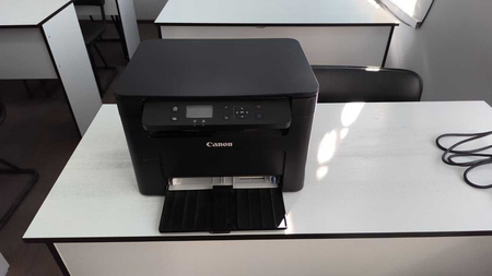 Продается принтер Canon MF113w в отличном состоянии