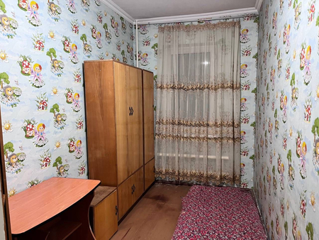 Сдается трёх комнатная квартира. Ориентир Паркентский рынок.