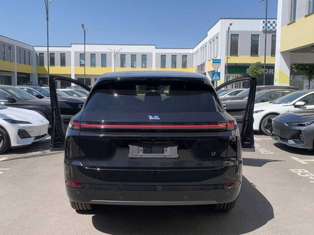 В наличии Lixiang L7Ultra 增程式SUV