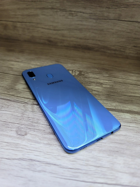 Samsung A30 sotiladi