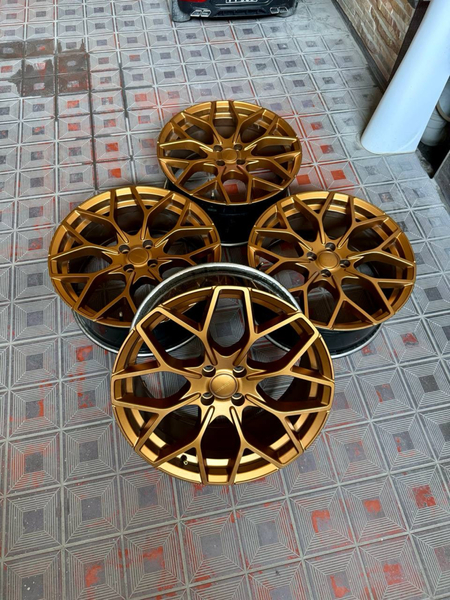 Vossen R18 4-100 baloni bilan 420$